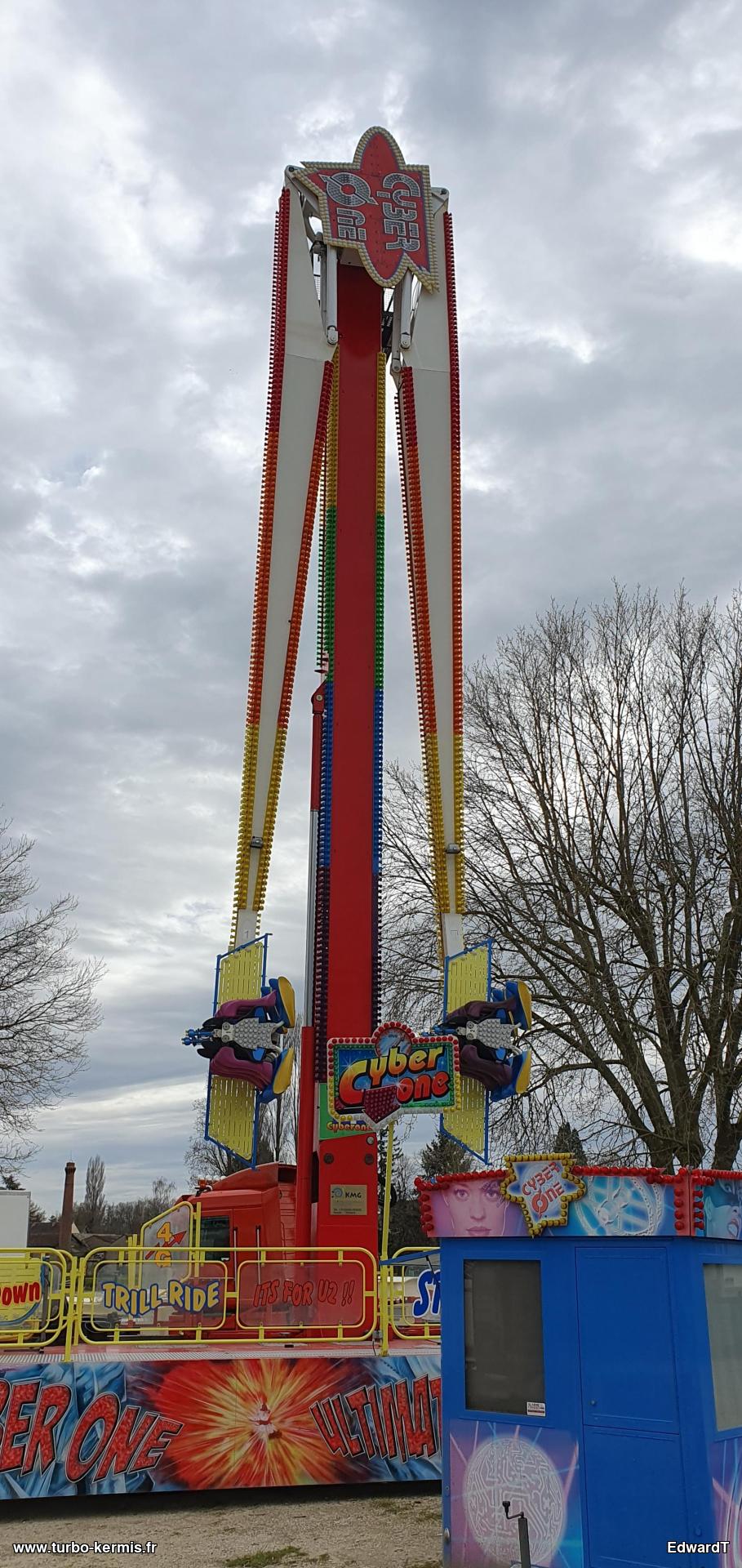 /photos/2023/Joigny (89) - Fête foraine/Montage 🎢 TURBO KERMIS 🎡