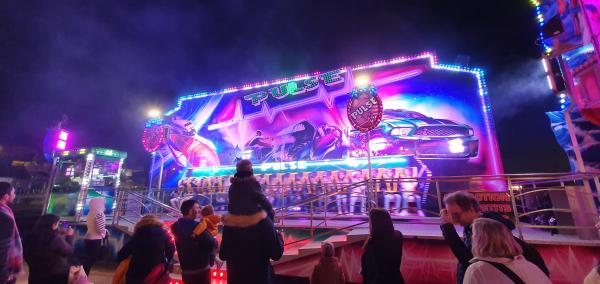 montage Pulse Funlight 🎢 TURBO KERMIS 🎡