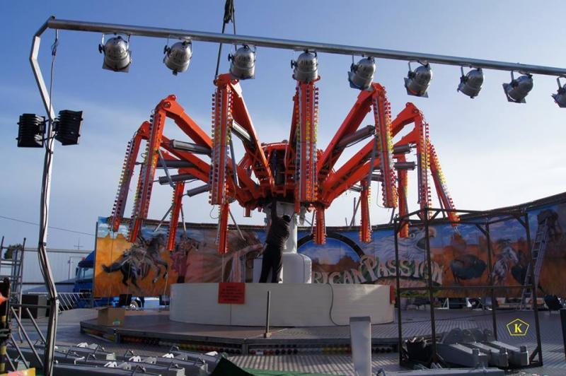 montage Apollo 2000 Gournac-Thomas 🎢 TURBO KERMIS 🎡